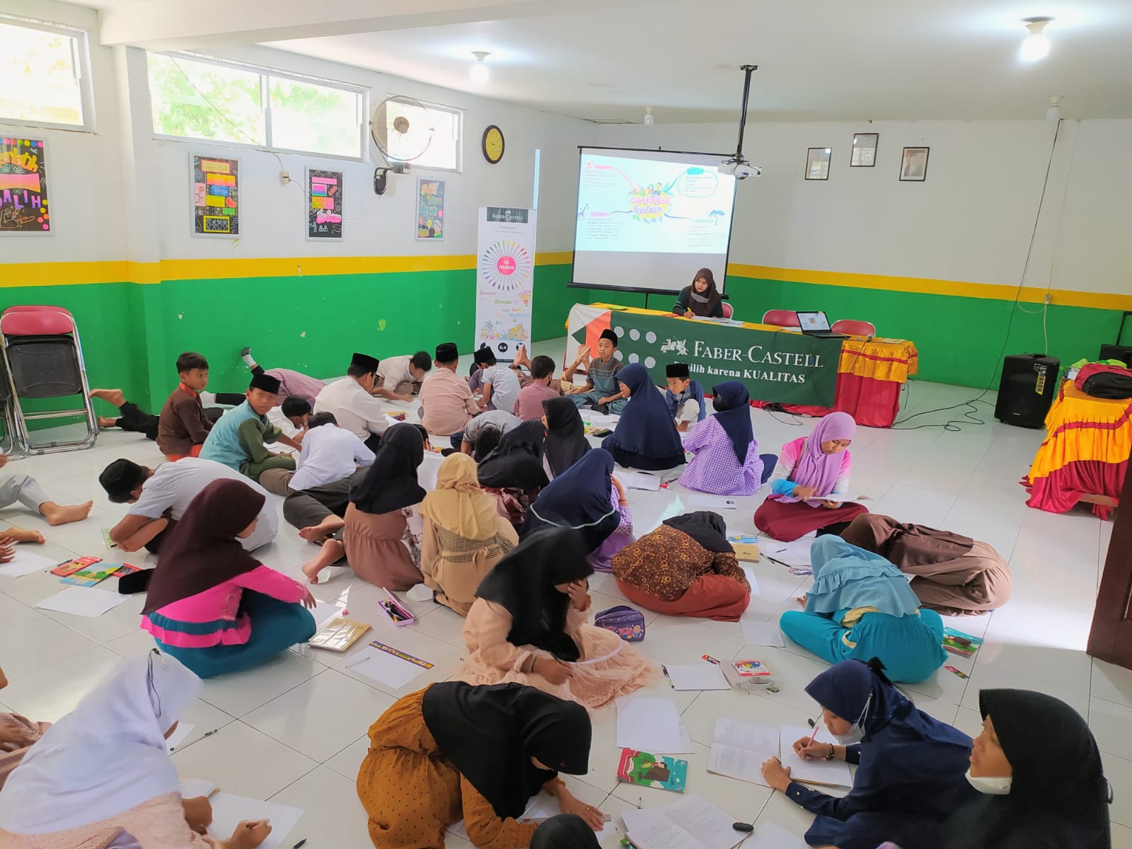 Faber Castell Lomba "Mewarnai & Mind Map" di SDN Purwoyoso 02