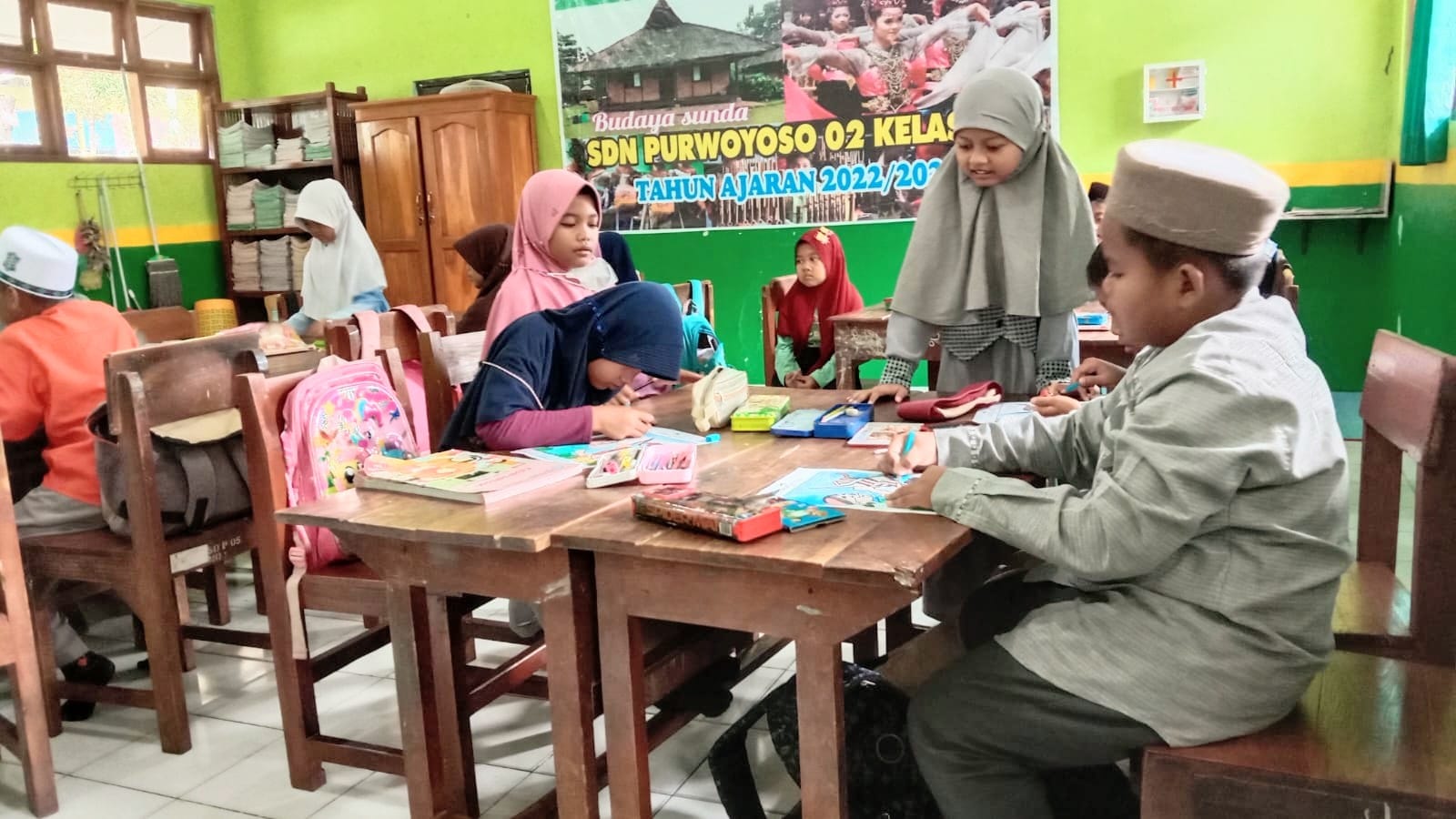 Faber Castell Lomba "Mewarnai & Mind Map" di SDN Purwoyoso 02